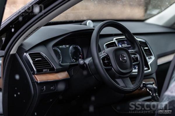 Melns Volvo XC90 2018 Rīga, ar dzinēja tilpumu 2.00 L un nobraukumu 166 tūkst. km par 28000 €, foto 7 vietnē AUTOMOTO.COM.LV