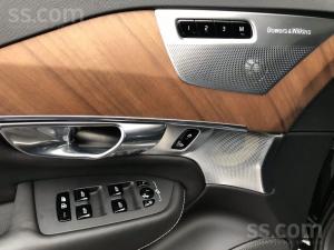 Black Volvo XC90 2018 in Riga, with an engine capacity of 2.00 L and mileage of 166 thousand km for 28000 €, photo 15 on AUTOMOTO.COM.LV