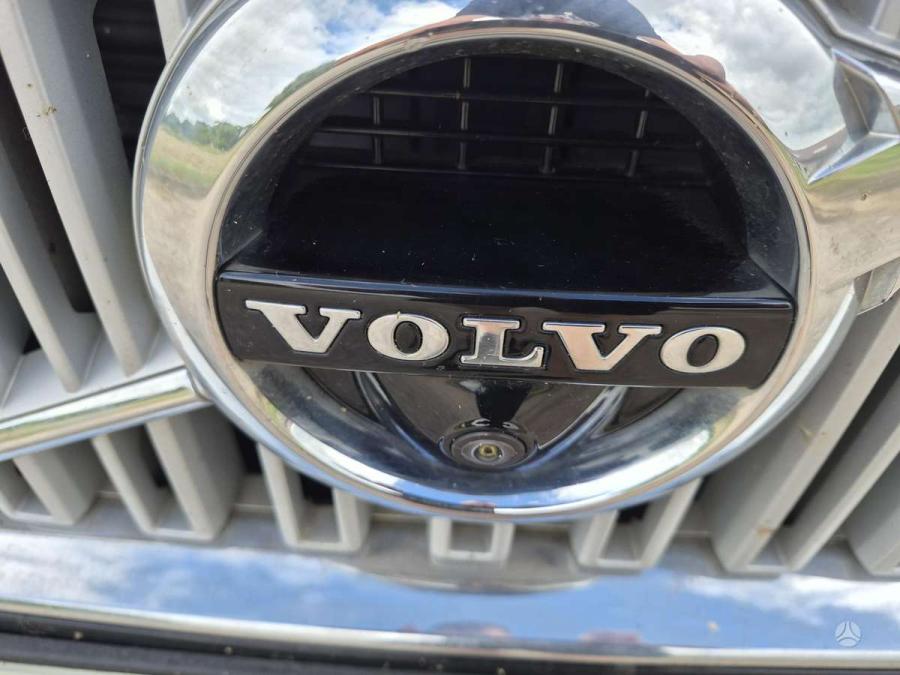 Black Volvo XC90 2018 in Taurage, with an engine capacity of 1.97 L and mileage of 269 thousand km for 14800 €, photo 12 on AUTOMOTO.COM.LV