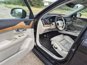 Black Volvo XC90 2018 in Taurage, with an engine capacity of 1.97 L and mileage of 269 thousand km for 14800 €, photo 20 on AUTOMOTO.COM.LV