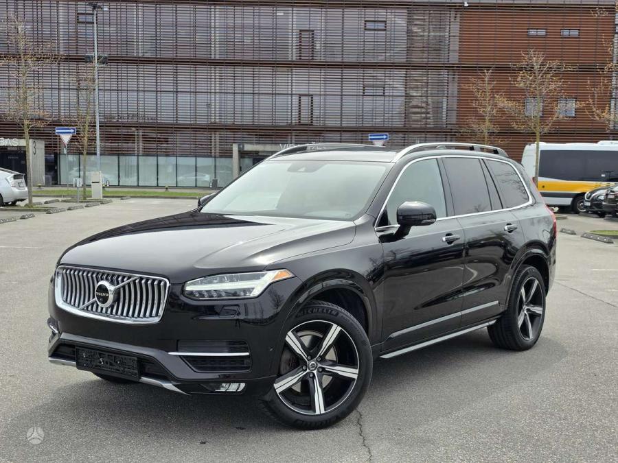 Black Volvo XC90 2018 in Klaipeda, with an engine capacity of 1.97 L and mileage of 134 thousand km for 23100 €, photo 5 on AUTOMOTO.COM.LV