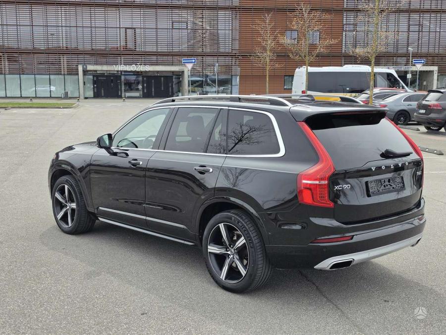 Black Volvo XC90 2018 in Klaipeda, with an engine capacity of 1.97 L and mileage of 134 thousand km for 23100 €, photo 11 on AUTOMOTO.COM.LV