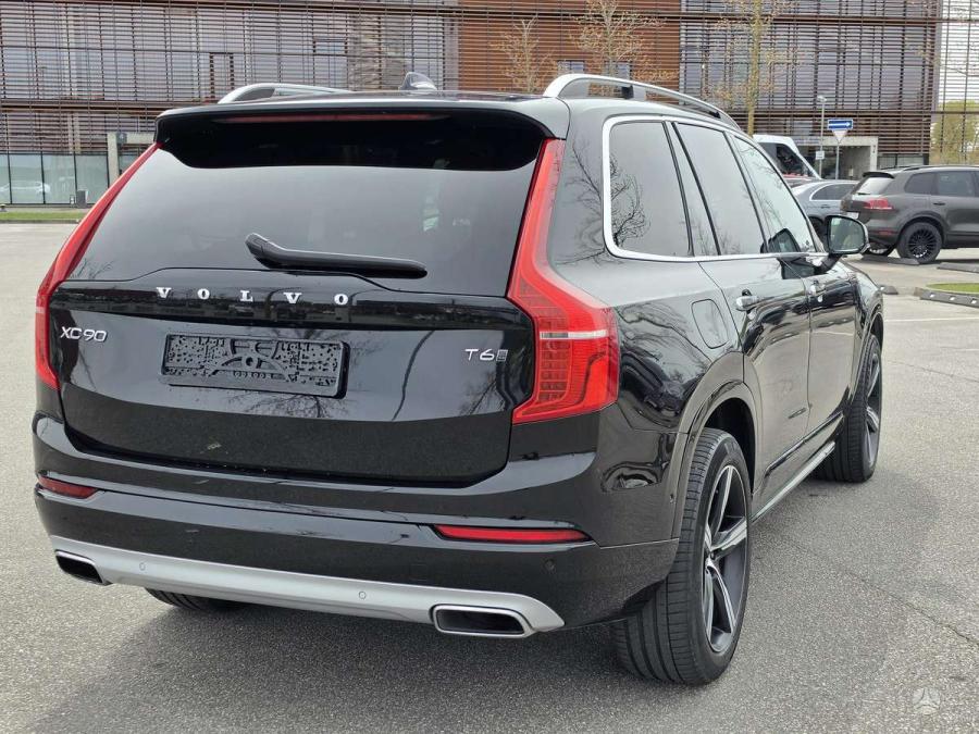 Black Volvo XC90 2018 in Klaipeda, with an engine capacity of 1.97 L and mileage of 134 thousand km for 23100 €, photo 14 on AUTOMOTO.COM.LV