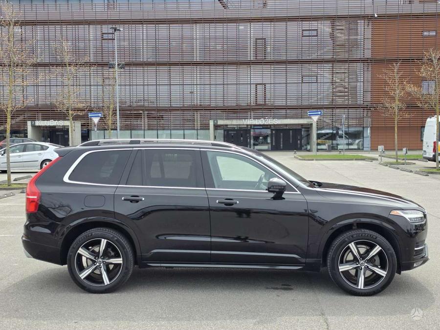 Black Volvo XC90 2018 in Klaipeda, with an engine capacity of 1.97 L and mileage of 134 thousand km for 23100 €, photo 15 on AUTOMOTO.COM.LV