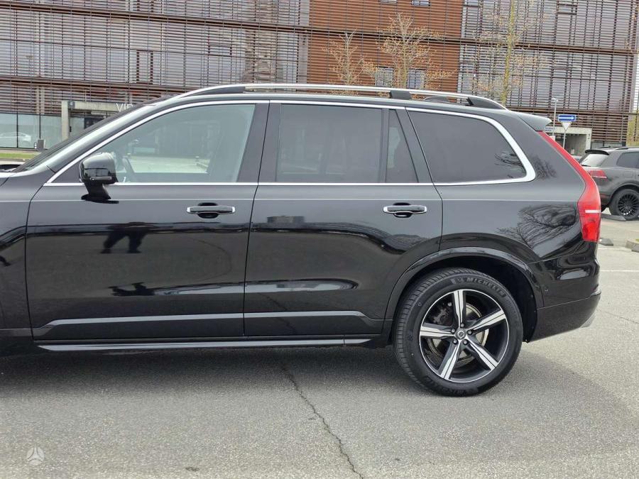 Black Volvo XC90 2018 in Klaipeda, with an engine capacity of 1.97 L and mileage of 134 thousand km for 23100 €, photo 16 on AUTOMOTO.COM.LV