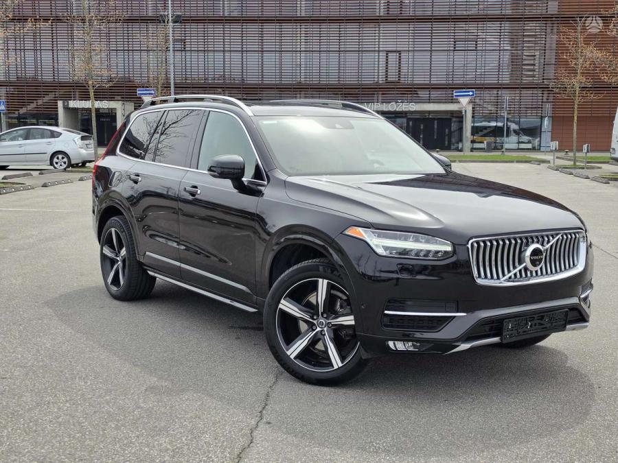 Black Volvo XC90 2018 in Klaipeda, with an engine capacity of 1.97 L and mileage of 134 thousand km for 23100 €, photo 18 on AUTOMOTO.COM.LV