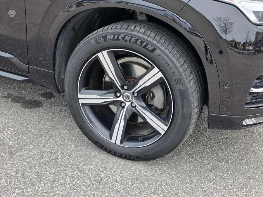 Black Volvo XC90 2018 in Klaipeda, with an engine capacity of 1.97 L and mileage of 134 thousand km for 23100 €, photo 19 on AUTOMOTO.COM.LV