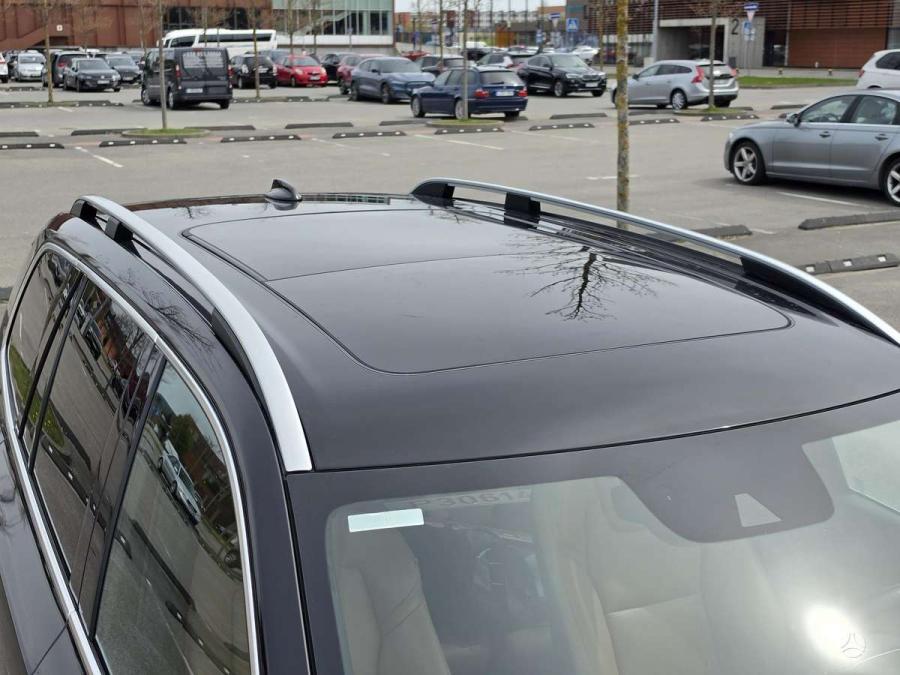 Black Volvo XC90 2018 in Klaipeda, with an engine capacity of 1.97 L and mileage of 134 thousand km for 23100 €, photo 20 on AUTOMOTO.COM.LV