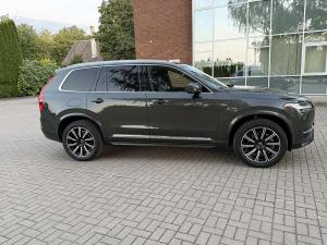 Black Volvo XC90 2018 in Sakiai, with an engine capacity of 1.97 L and mileage of 177 thousand km for 23000 €, photo 8 on AUTOMOTO.COM.LV