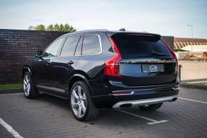 Black Volvo XC90 2018 in Marijampole, with an engine capacity of 1.97 L and mileage of 265 thousand km for 30850 €, photo 8 on AUTOMOTO.COM.LV
