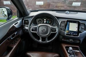 Black Volvo XC90 2018 in Marijampole, with an engine capacity of 1.97 L and mileage of 265 thousand km for 30850 €, photo 17 on AUTOMOTO.COM.LV