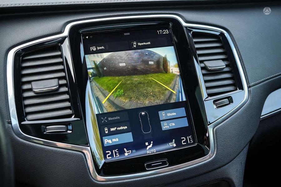 Black Volvo XC90 2018 in Marijampole, with an engine capacity of 1.97 L and mileage of 265 thousand km for 30850 €, photo 22 on AUTOMOTO.COM.LV