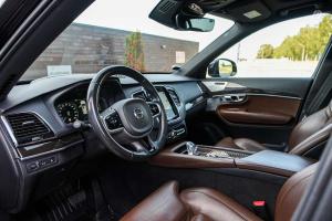 Black Volvo XC90 2018 in Marijampole, with an engine capacity of 1.97 L and mileage of 265 thousand km for 30850 €, photo 28 on AUTOMOTO.COM.LV