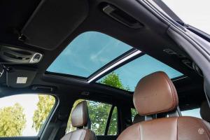 Black Volvo XC90 2018 in Marijampole, with an engine capacity of 1.97 L and mileage of 265 thousand km for 30850 €, photo 31 on AUTOMOTO.COM.LV