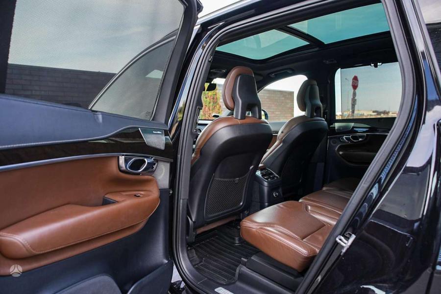 Black Volvo XC90 2018 in Marijampole, with an engine capacity of 1.97 L and mileage of 265 thousand km for 30850 €, photo 36 on AUTOMOTO.COM.LV