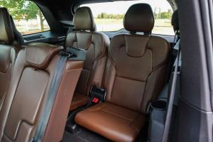 Black Volvo XC90 2018 in Marijampole, with an engine capacity of 1.97 L and mileage of 265 thousand km for 30850 €, photo 39 on AUTOMOTO.COM.LV