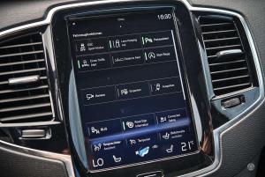 Melns Volvo XC90 2018 Marijampole, ar dzinēja tilpumu 1.97 L un nobraukumu 221 tūkst. km par 24950 €, foto 20 vietnē AUTOMOTO.COM.LV