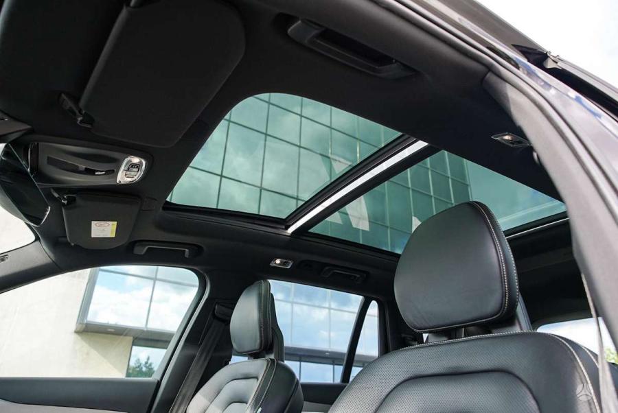 Melns Volvo XC90 2018 Marijampole, ar dzinēja tilpumu 1.97 L un nobraukumu 221 tūkst. km par 24950 €, foto 29 vietnē AUTOMOTO.COM.LV