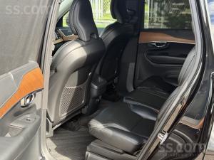 Black Volvo XC90 2018 in Daugavpils, with an engine capacity of 2.00 L and mileage of 204 thousand km for 25900 €, photo 8 on AUTOMOTO.COM.LV