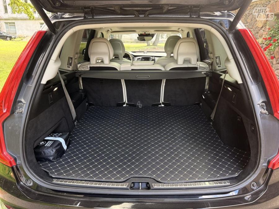 Melns Volvo XC90 2018 Panevēža, ar dzinēja tilpumu 2.00 L un nobraukumu 293 tūkst. km par 25500 €, foto 9 vietnē AUTOMOTO.COM.LV