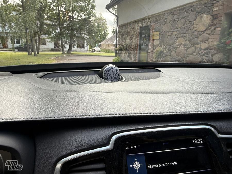 Melns Volvo XC90 2018 Panevēža, ar dzinēja tilpumu 2.00 L un nobraukumu 293 tūkst. km par 25500 €, foto 16 vietnē AUTOMOTO.COM.LV