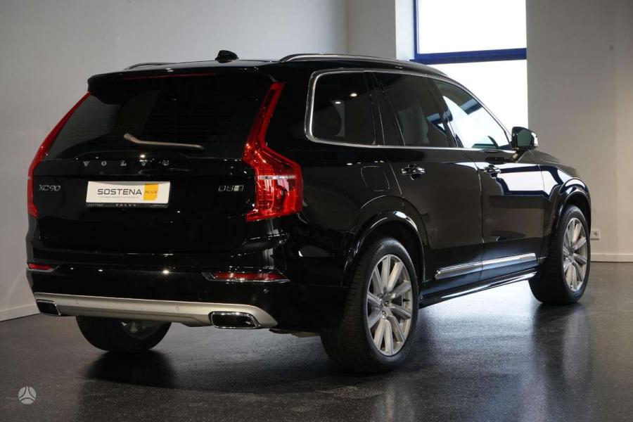 Melns Volvo XC90 2019 Viļņa, ar dzinēja tilpumu 1.97 L un nobraukumu 92 tūkst. km par 34450 €, foto 3 vietnē AUTOMOTO.COM.LV