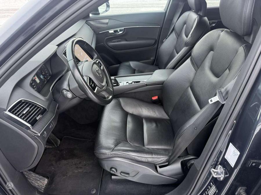 Black Volvo XC90 2019 in Panevezys, with an engine capacity of 1.97 L and mileage of 192 thousand km for 26500 €, photo 34 on AUTOMOTO.COM.LV