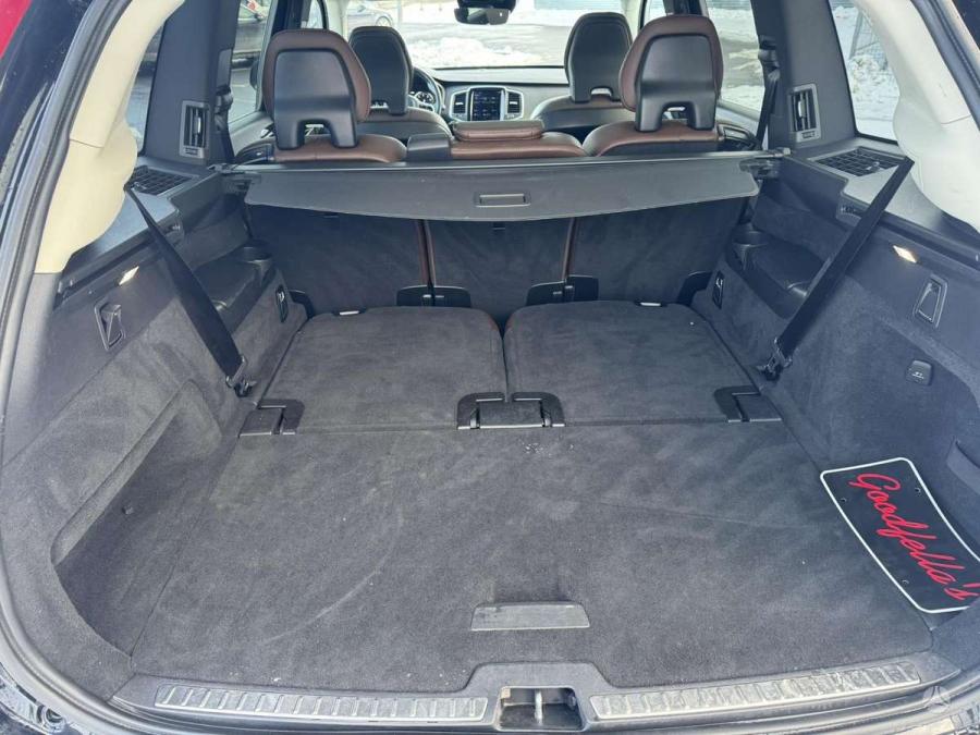 Melns Volvo XC90 2019 Viļņa, ar dzinēja tilpumu 1.97 L un nobraukumu 139 tūkst. km par 24500 €, foto 13 vietnē AUTOMOTO.COM.LV