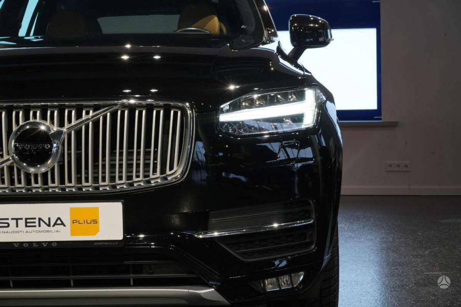 Black Volvo XC90 2019 in Vilnius, with an engine capacity of 1.97 L and mileage of 126 thousand km for 33900 €, photo 5 on AUTOMOTO.COM.LV