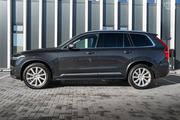 Black Volvo XC90 2019 in Vilnius, with an engine capacity of 2.00 L and mileage of 112 thousand km for 32000 €, photo 2 on AUTOMOTO.COM.LV
