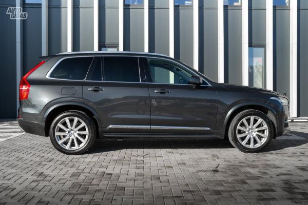 Black Volvo XC90 2019 in Vilnius, with an engine capacity of 2.00 L and mileage of 112 thousand km for 32000 €, photo 6 on AUTOMOTO.COM.LV