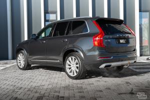 Black Volvo XC90 2019 in Vilnius, with an engine capacity of 2.00 L and mileage of 112 thousand km for 32000 €, photo 3 on AUTOMOTO.COM.LV