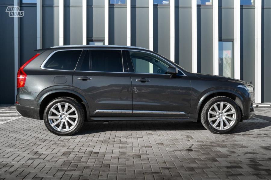 Black Volvo XC90 2019 in Vilnius, with an engine capacity of 2.00 L and mileage of 112 thousand km for 32000 €, photo 6 on AUTOMOTO.COM.LV