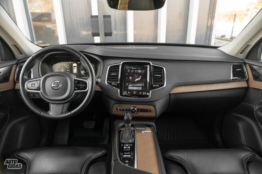 Black Volvo XC90 2019 in Vilnius, with an engine capacity of 2.00 L and mileage of 112 thousand km for 32000 €, photo 17 on AUTOMOTO.COM.LV