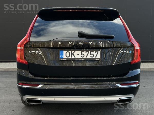 Black Volvo XC90 2019 in Jelgava, with an engine capacity of 2.00 L and mileage of 171 thousand km for 28595 €, photo 5 on AUTOMOTO.COM.LV