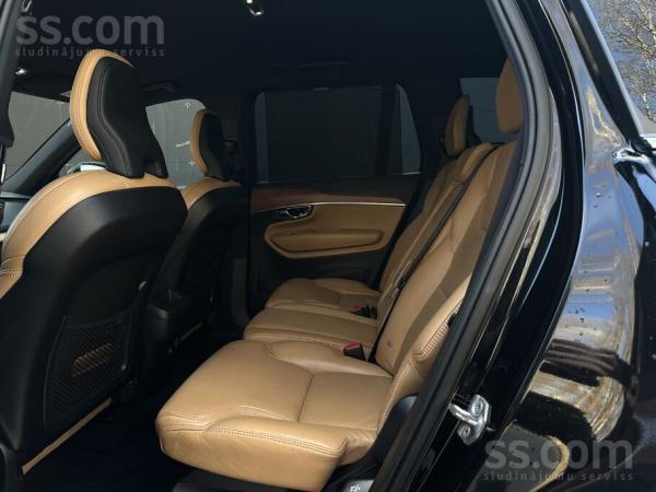 Black Volvo XC90 2019 in Jelgava, with an engine capacity of 2.00 L and mileage of 171 thousand km for 28595 €, photo 9 on AUTOMOTO.COM.LV