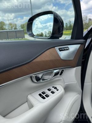 Melns Volvo XC90 2019 Rīga, ar dzinēja tilpumu 2.00 L un nobraukumu 193 tūkst. km par 26490 €, foto 12 vietnē AUTOMOTO.COM.LV