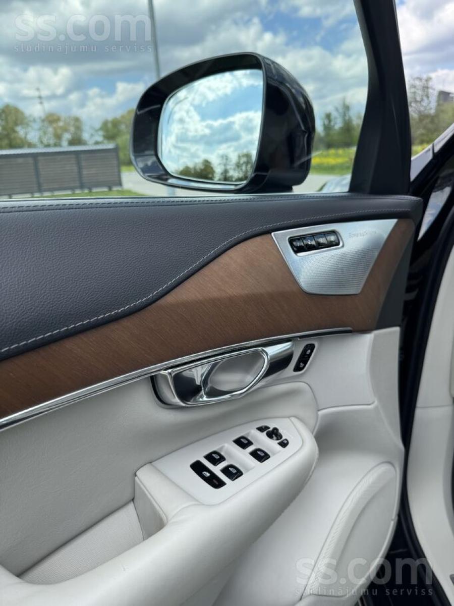 Melns Volvo XC90 2019 Rīga, ar dzinēja tilpumu 2.00 L un nobraukumu 193 tūkst. km par 26490 €, foto 12 vietnē AUTOMOTO.COM.LV