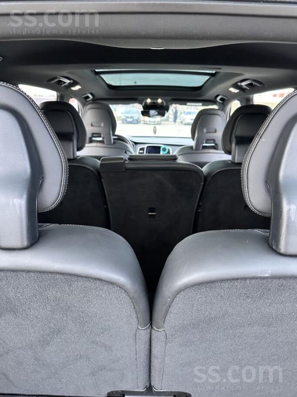 Melns Volvo XC90 2019 Valmiera, ar dzinēja tilpumu 2.00 L un nobraukumu 198 tūkst. km par 25500 €, foto 8 vietnē AUTOMOTO.COM.LV