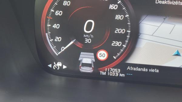 Black Volvo XC90 2019 in Riga, with an engine capacity of 2.00 L and mileage of 116 thousand km for 32900 €, photo 3 on AUTOMOTO.COM.LV