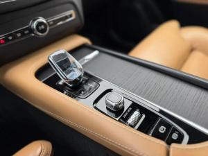 Melns Volvo XC90 2019 Rīga, ar dzinēja tilpumu 2.00 L un nobraukumu 117 tūkst. km par 28500 €, foto 14 vietnē AUTOMOTO.COM.LV