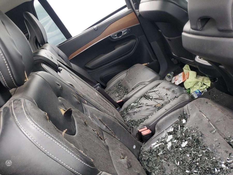 Черный Вольво ХС90 2019 в Вильнюс, объемом двигателя 1.97 л и пробегом 160 тыс. км за 9800 €, фото 18 на AUTOMOTO.COM.LV