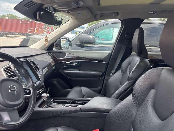 Black Volvo XC90 2019 in Vilnius, with an engine capacity of 1.97 L and mileage of 190 thousand km for 12400 €, photo 7 on AUTOMOTO.COM.LV