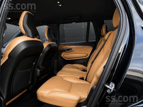 Black Volvo XC90 2019 in Riga, with an engine capacity of 2.00 L and mileage of 170 thousand km for 28499 €, photo 9 on AUTOMOTO.COM.LV