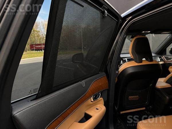 Black Volvo XC90 2019 in Riga, with an engine capacity of 2.00 L and mileage of 170 thousand km for 28499 €, photo 10 on AUTOMOTO.COM.LV