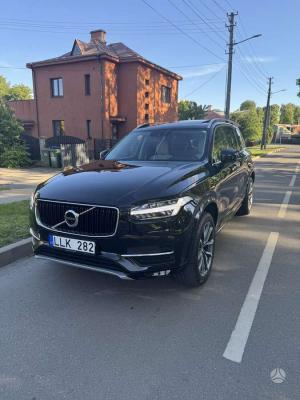 Black Volvo XC90 2019 in Kaunas, with an engine capacity of 1.97 L and mileage of 39 thousand km for 28600 €, photo 4 on AUTOMOTO.COM.LV