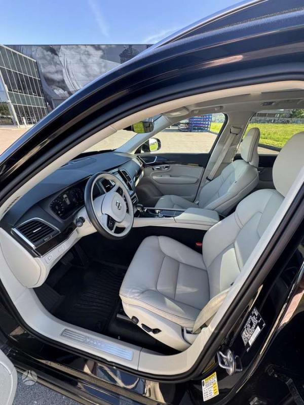 Melns Volvo XC90 2019 Kauņa, ar dzinēja tilpumu 1.97 L un nobraukumu 39 tūkst. km par 28600 €, foto 7 vietnē AUTOMOTO.COM.LV