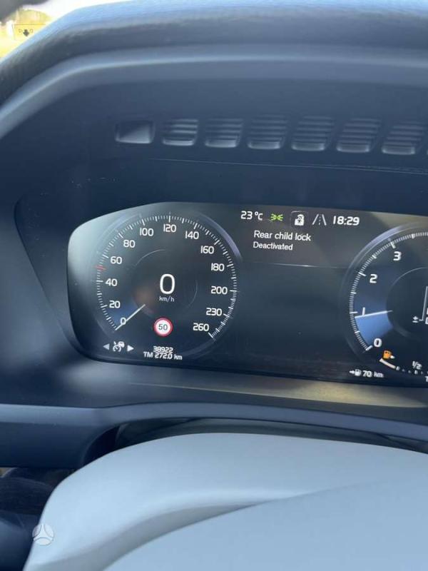 Melns Volvo XC90 2019 Kauņa, ar dzinēja tilpumu 1.97 L un nobraukumu 39 tūkst. km par 28600 €, foto 9 vietnē AUTOMOTO.COM.LV