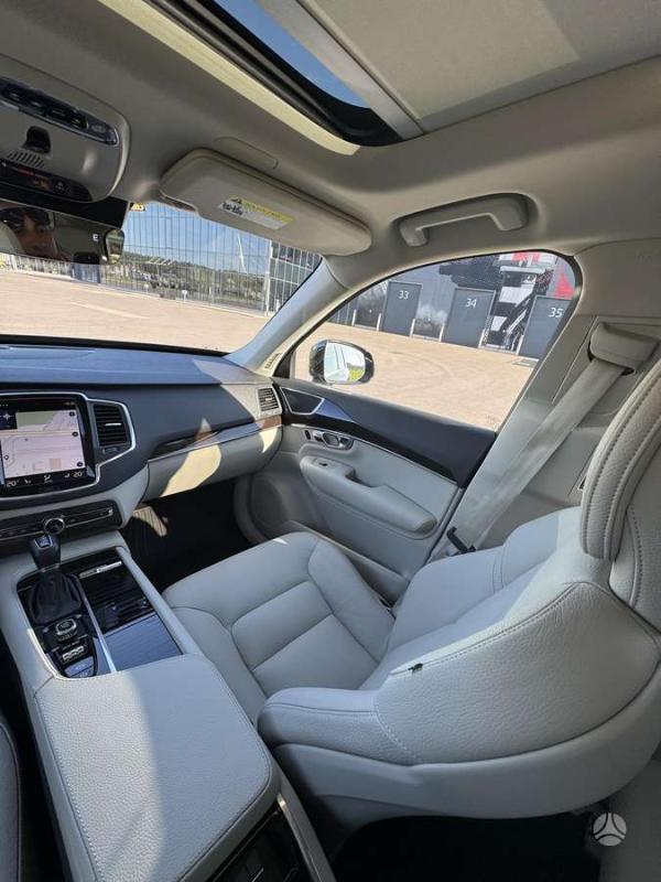 Melns Volvo XC90 2019 Kauņa, ar dzinēja tilpumu 1.97 L un nobraukumu 39 tūkst. km par 28600 €, foto 10 vietnē AUTOMOTO.COM.LV