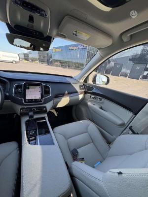 Black Volvo XC90 2019 in Kaunas, with an engine capacity of 1.97 L and mileage of 39 thousand km for 28600 €, photo 12 on AUTOMOTO.COM.LV